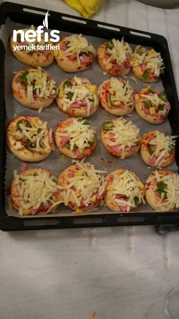 Mini Pizza - Nefis Yemek Tarifleri - #5366766