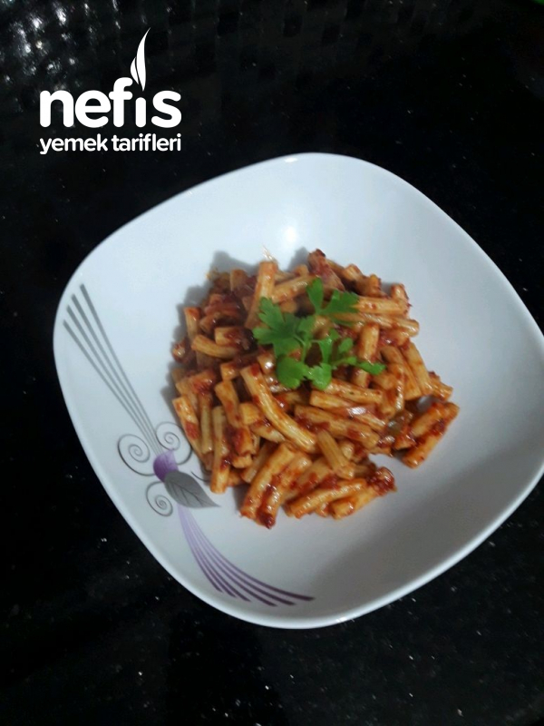 Domates Soslu Makarna - Nefis Yemek Tarifleri - #5402612