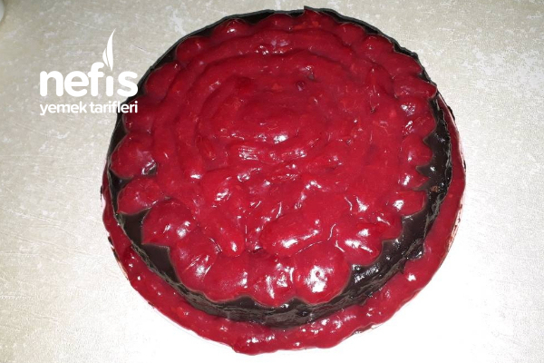 Vişneli Pasta - Nefis Yemek Tarifleri - Bedriye Satılmış