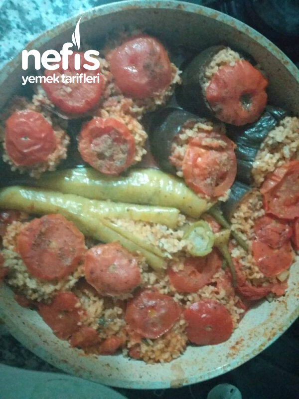 Domates Patlıcan Ve Çarliston Biber Dolması (tencerede) - Nefis Yemek ...