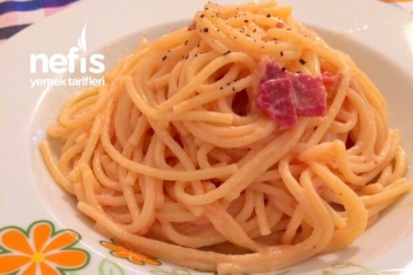 Spagetti Carbonara - Nefis Yemek Tarifleri
