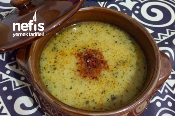 Çok Besleyici Soğanlı Sarımsaklı Un Çorbası - Nefis Yemek Tarifleri