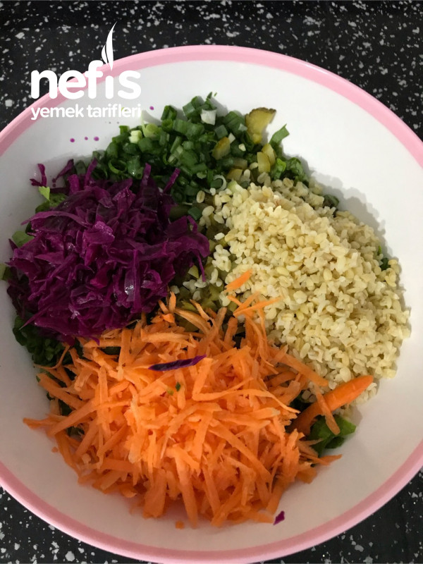 Bulgurlu Mevsim Salata - Nefis Yemek Tarifleri