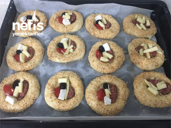 Simit Tadında Mini Pizzalar - Nefis Yemek Tarifleri
