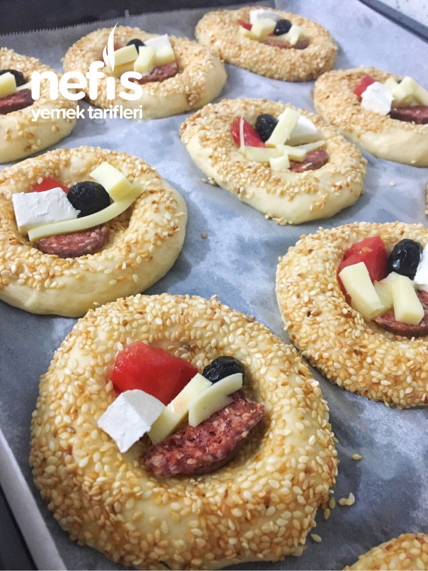 Simit Tadında Mini Pizzalar - Nefis Yemek Tarifleri