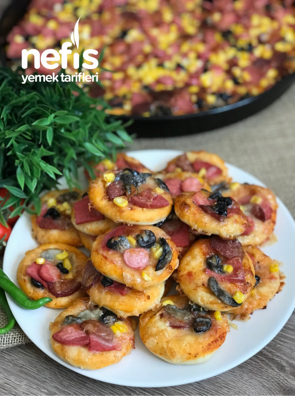 Mini Pizza - Nefis Yemek Tarifleri - #8089396