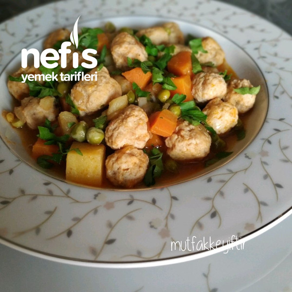 Güveçte Hindi (Tavuk) Köfteli Bezelye - Nefis Yemek Tarifleri