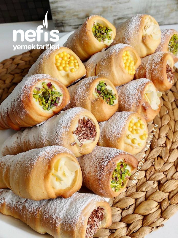 Meşhur Funiyki Tatlısı (Torpil Pasta, Külah Tatlısı) - Nefis Yemek ...