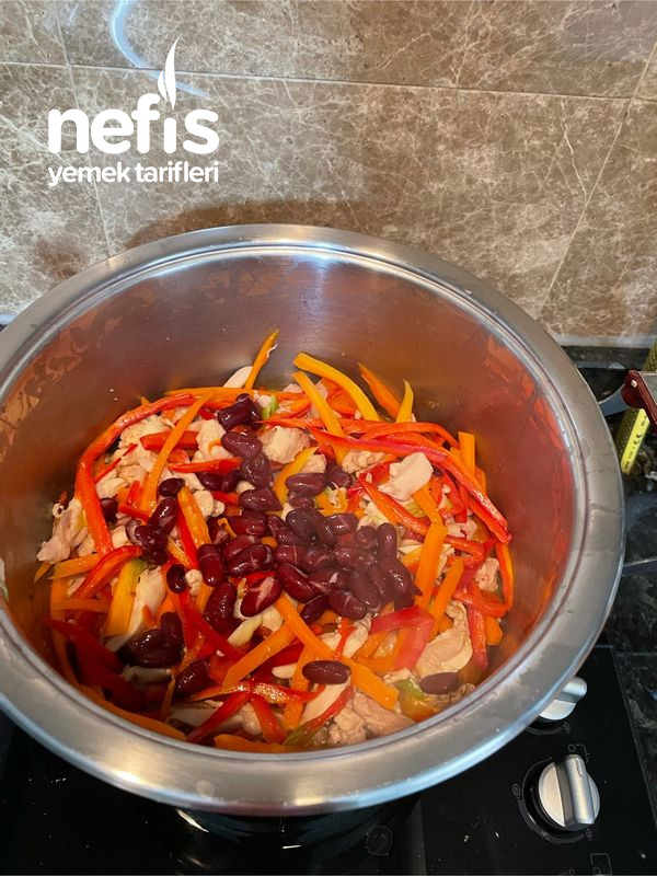 Tavuklu Noodle - Nefis Yemek Tarifleri - #9668936