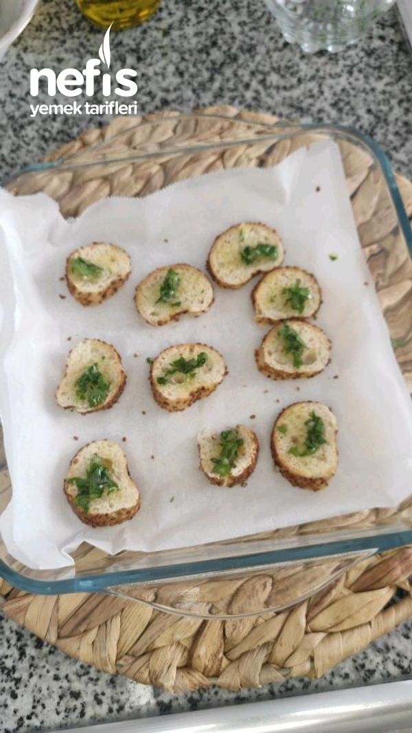 Sarımsaklı Otlu Simit Kruton Bowl - Nefis Yemek Tarifleri