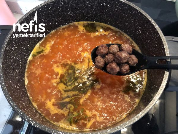 Köfteli Erişteli Çorba - Nefis Yemek Tarifleri - #9940919
