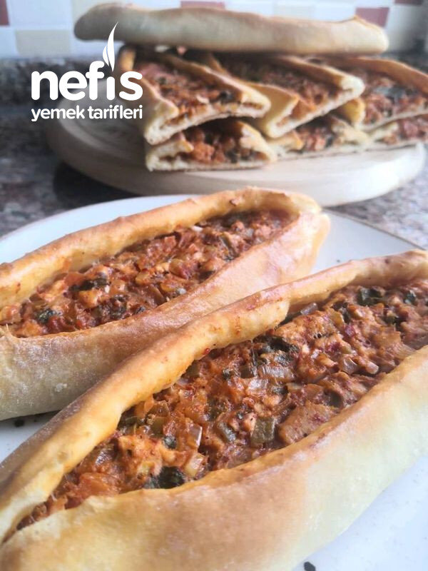 Tavuklu Pide - Nefis Yemek Tarifleri - #9994423