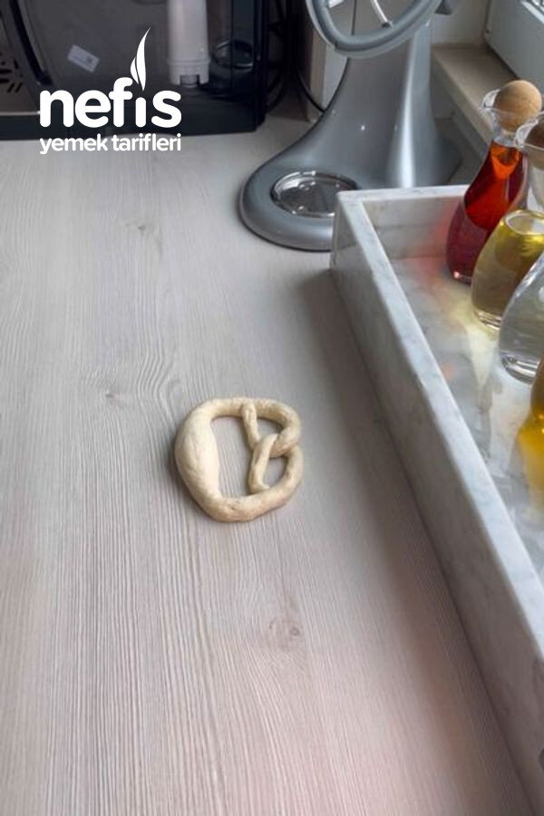 Alman Simidi Brezel - Nefis Yemek Tarifleri - #10142363