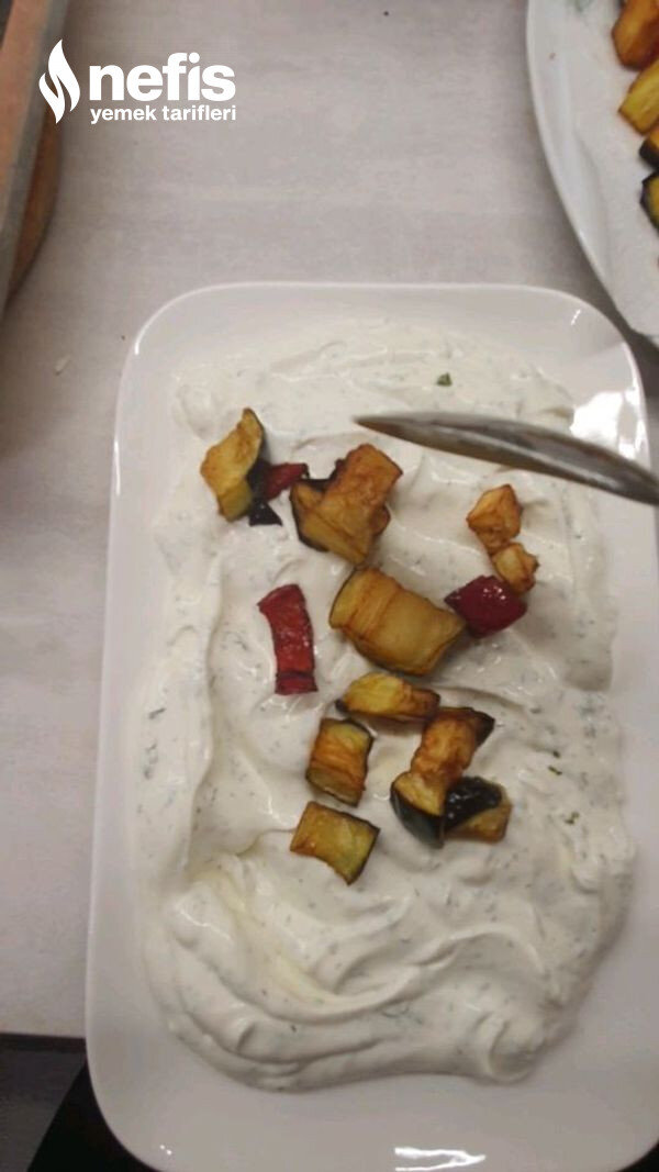 Patlıcanlı Kapya Biberli Yoğurtlu Meze - Nefis Yemek Tarifleri
