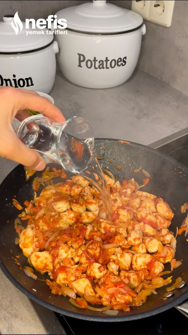 Beşamel Soslu Tavuk Güveç - Nefis Yemek Tarifleri - #10689608