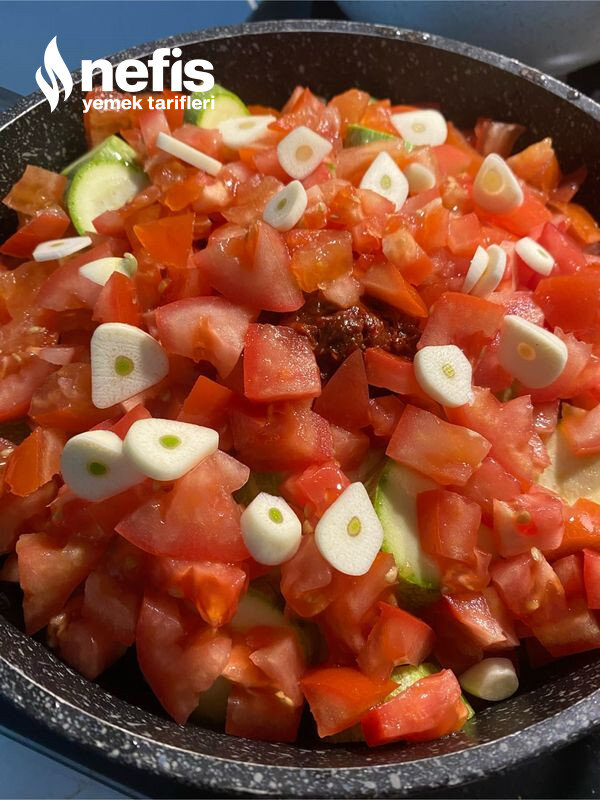 Nefis Fesleğenli Kabak Yemeği Tarifi - Nefis Yemek Tarifleri