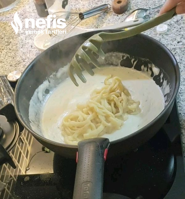 Ev Yapımı Taze Baharat Soslu Makarna - Nefis Yemek Tarifleri