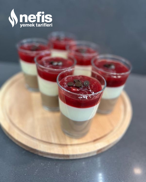 Vişne Soslu 2 Renkli Muhallebi - Nefis Yemek Tarifleri