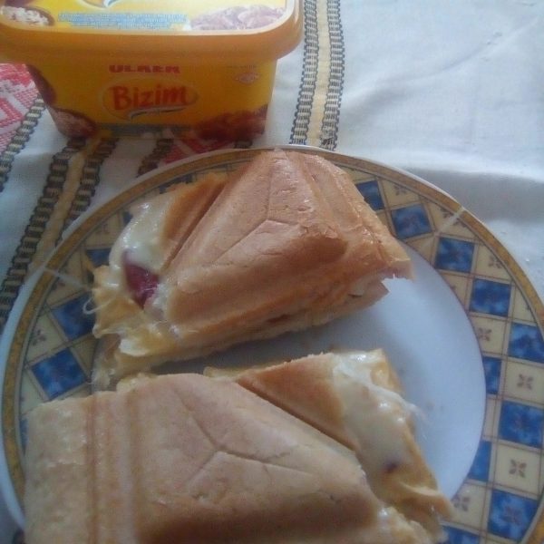 Meşhur Atom Tost - Nefis Yemek Tarifleri