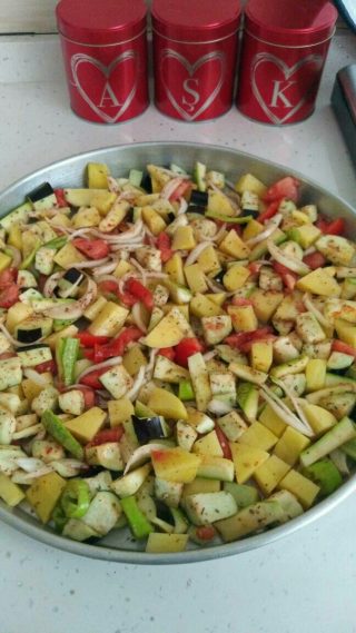 Fırında Sebzeli (Etsiz) Türlü Yemeği ( Çok Pratik) - Nefis Yemek Tarifleri