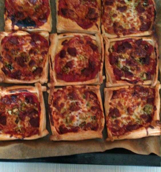 Milföy Pizza - Nefis Yemek Tarifleri - #7580754