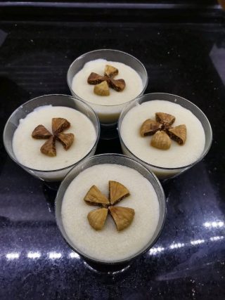 Sütlü İrmik Tatlısı Tarifi - Nefis Yemek Tarifleri