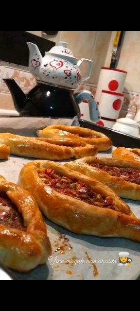 Kıymalı Mini Pide (videolu) - Nefis Yemek Tarifleri