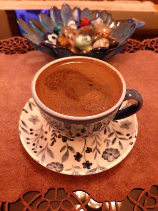 Köpüklü Türk Kahvesi - Nefis Yemek Tarifleri